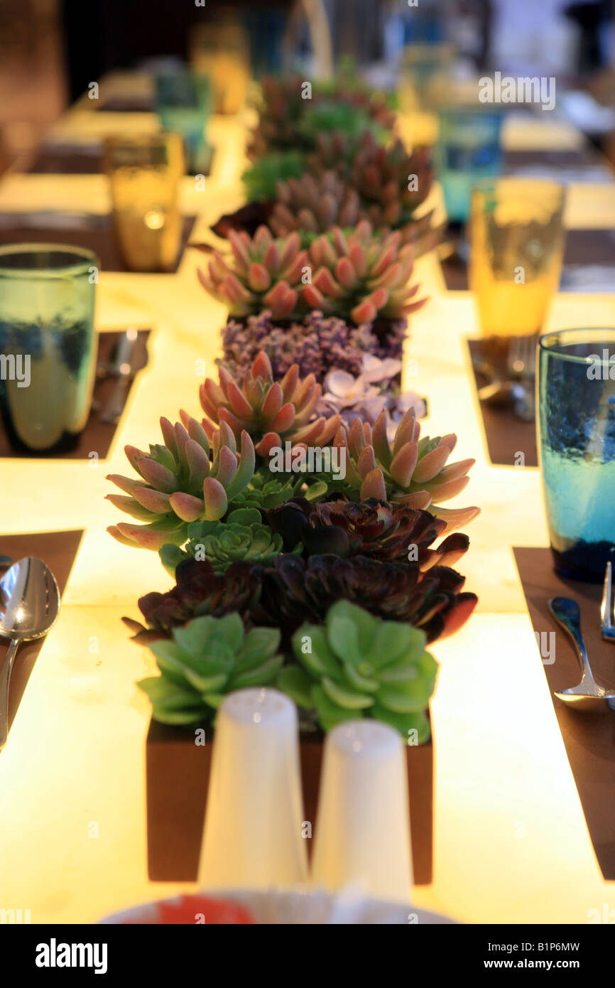Table setting in a restaurant in Hong Kong Stock Photo - Alamy