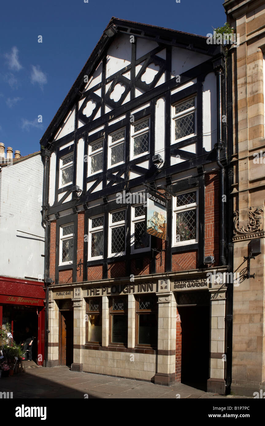WHITBY PLOUGH INN PUB PUBLIC HOUSE BAXTERGATE SUMMER UNITED KINGDOM UK ...