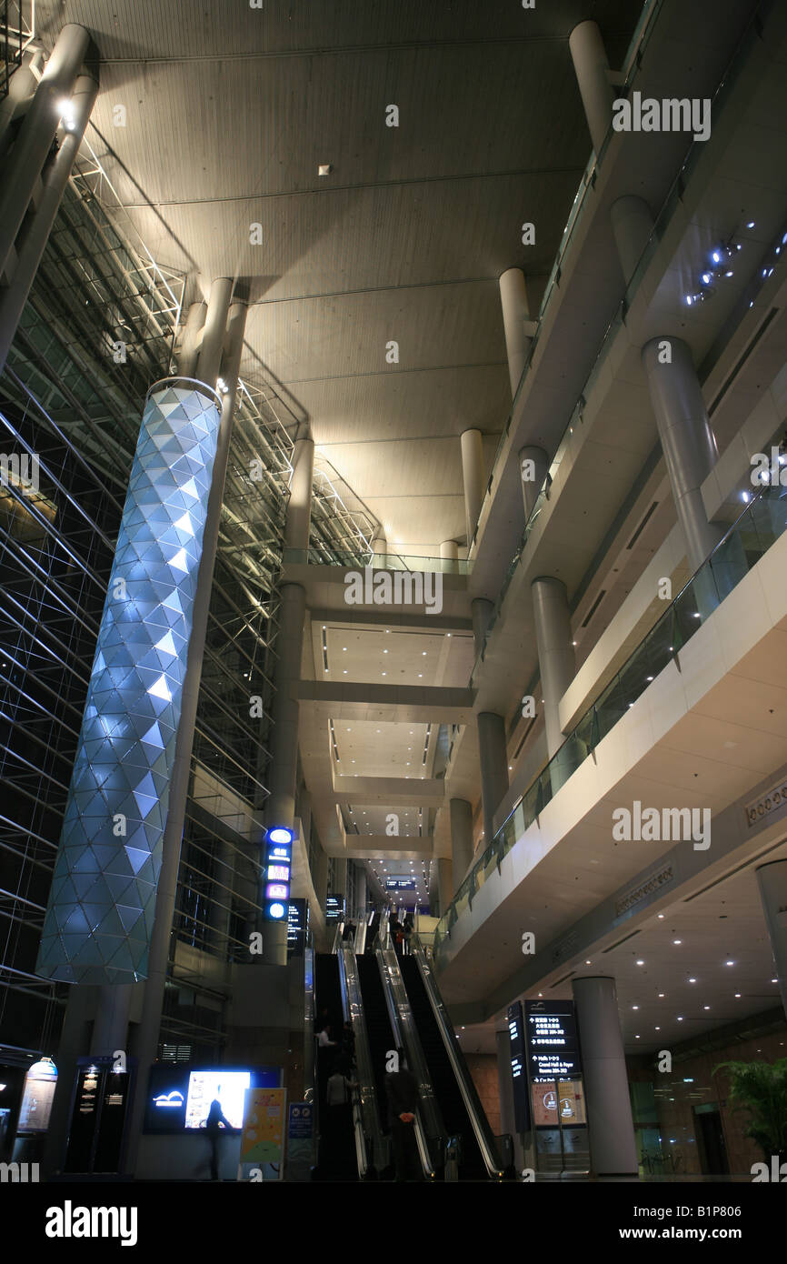The foyer and escalators of the Hong Kong convention and exhibition ...
