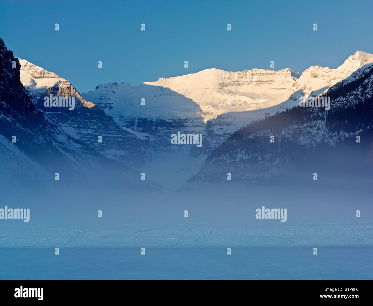 Canada Alberta Banff National Park Lake Louise sunrise on Mount ...