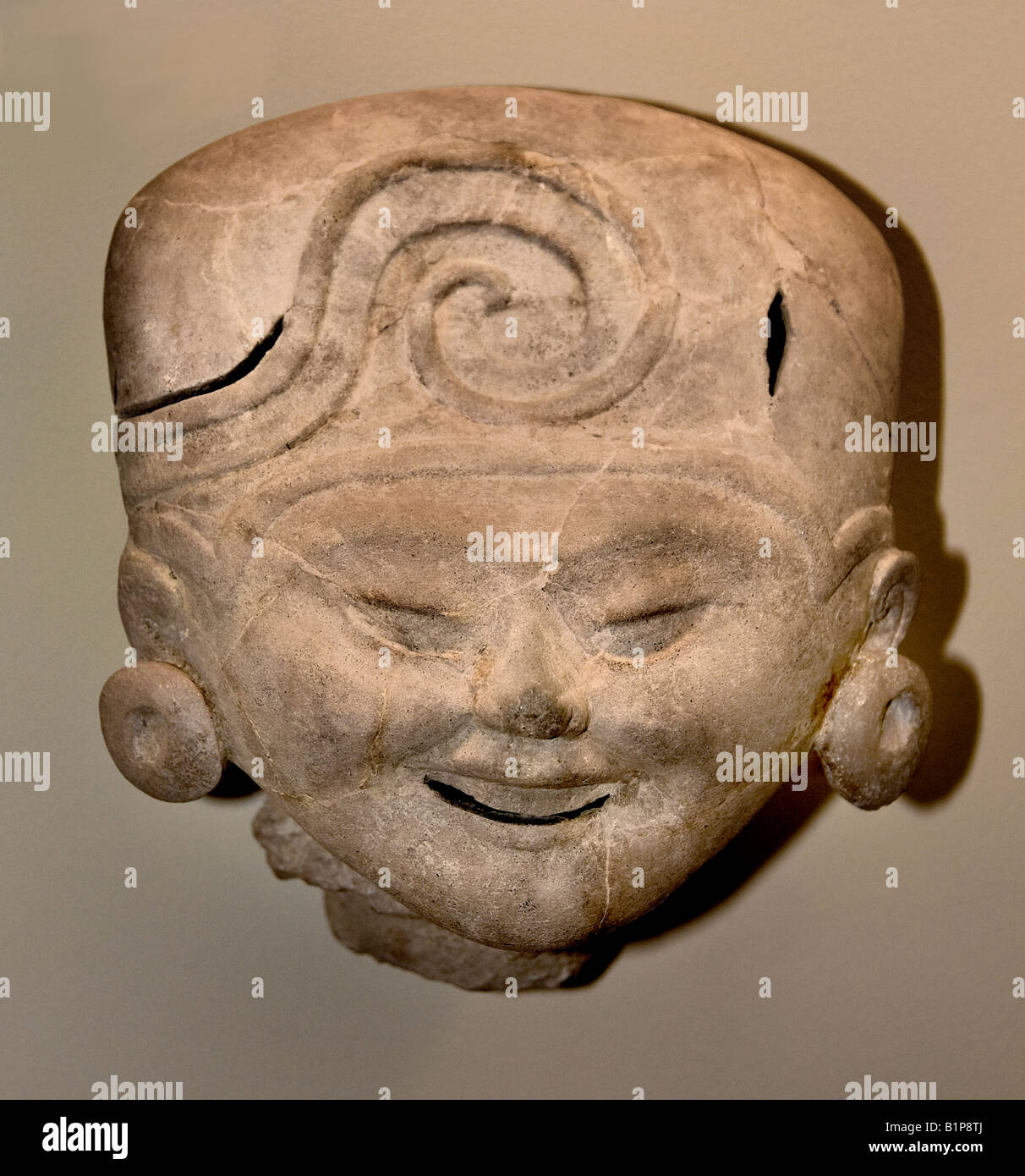 Smiling head Veracruz 300 1200 AD native american Huaxtec Mexico ...