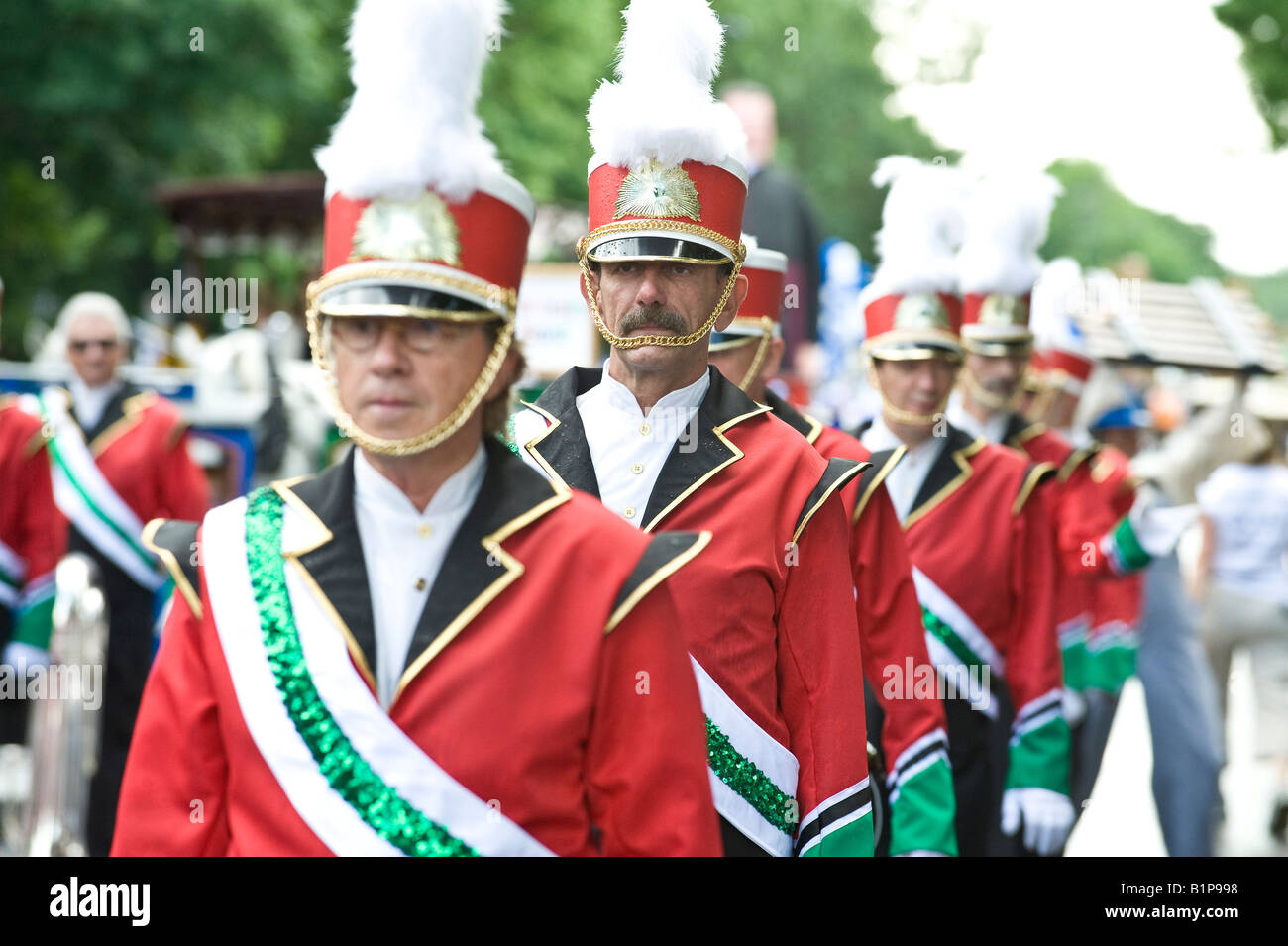 Soldiers marching at the St-Jean-Baptiste celebrations Stock Photo - Alamy