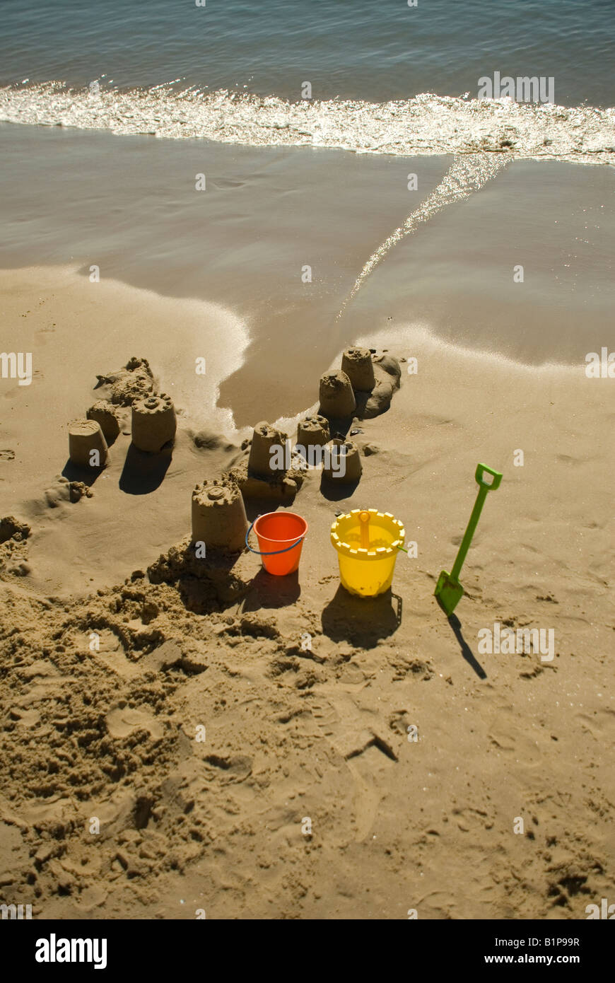 Bucket spade sand castles hi-res stock photography and images - Alamy