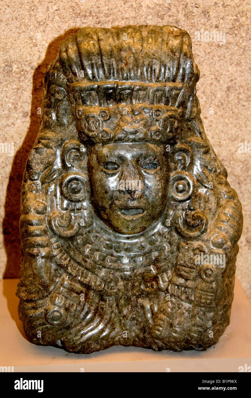 Statue of the aztec god quetzalcoatl hi-res stock photography and images - Alamy