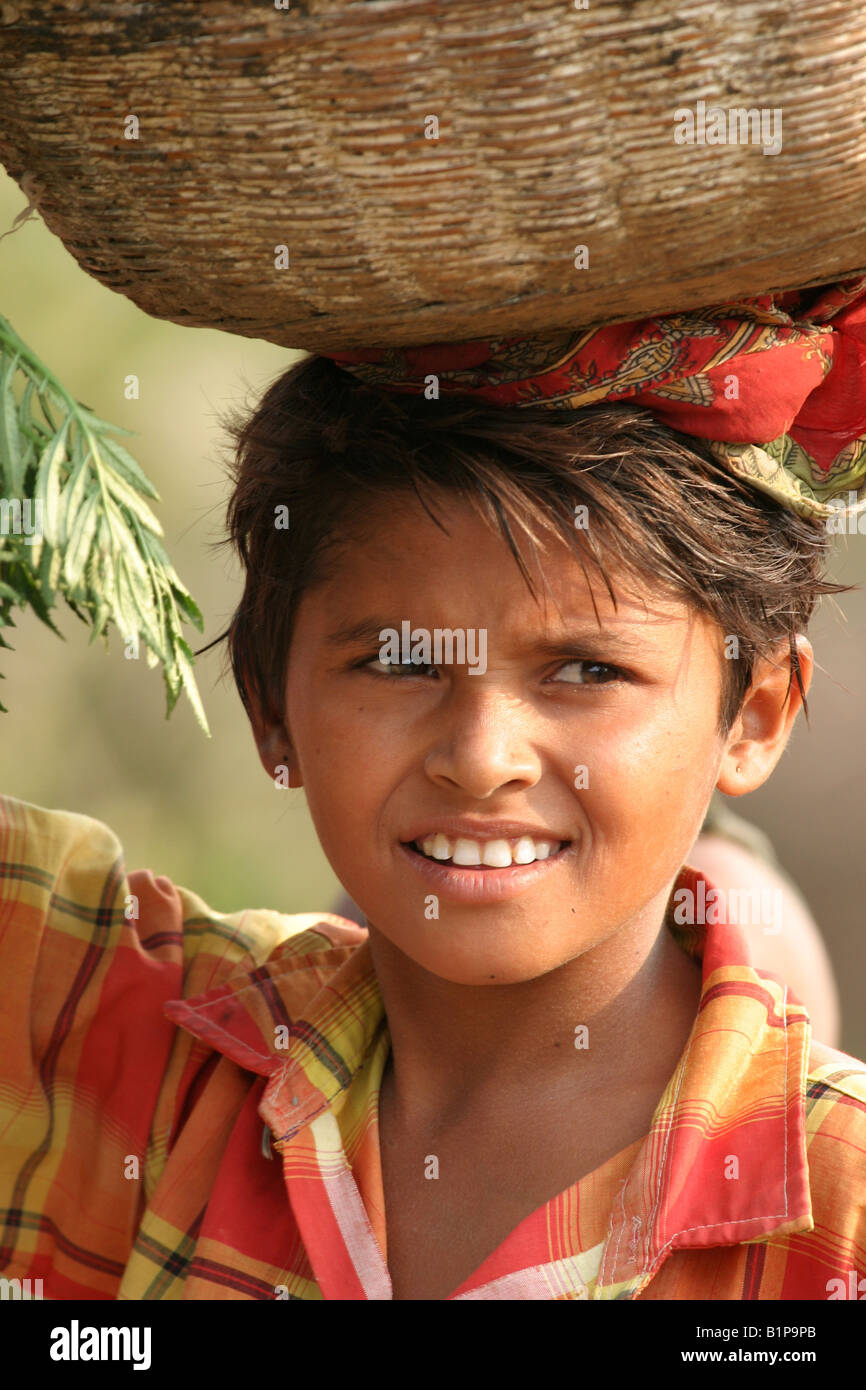 indian boy working Stock Photo - Alamy