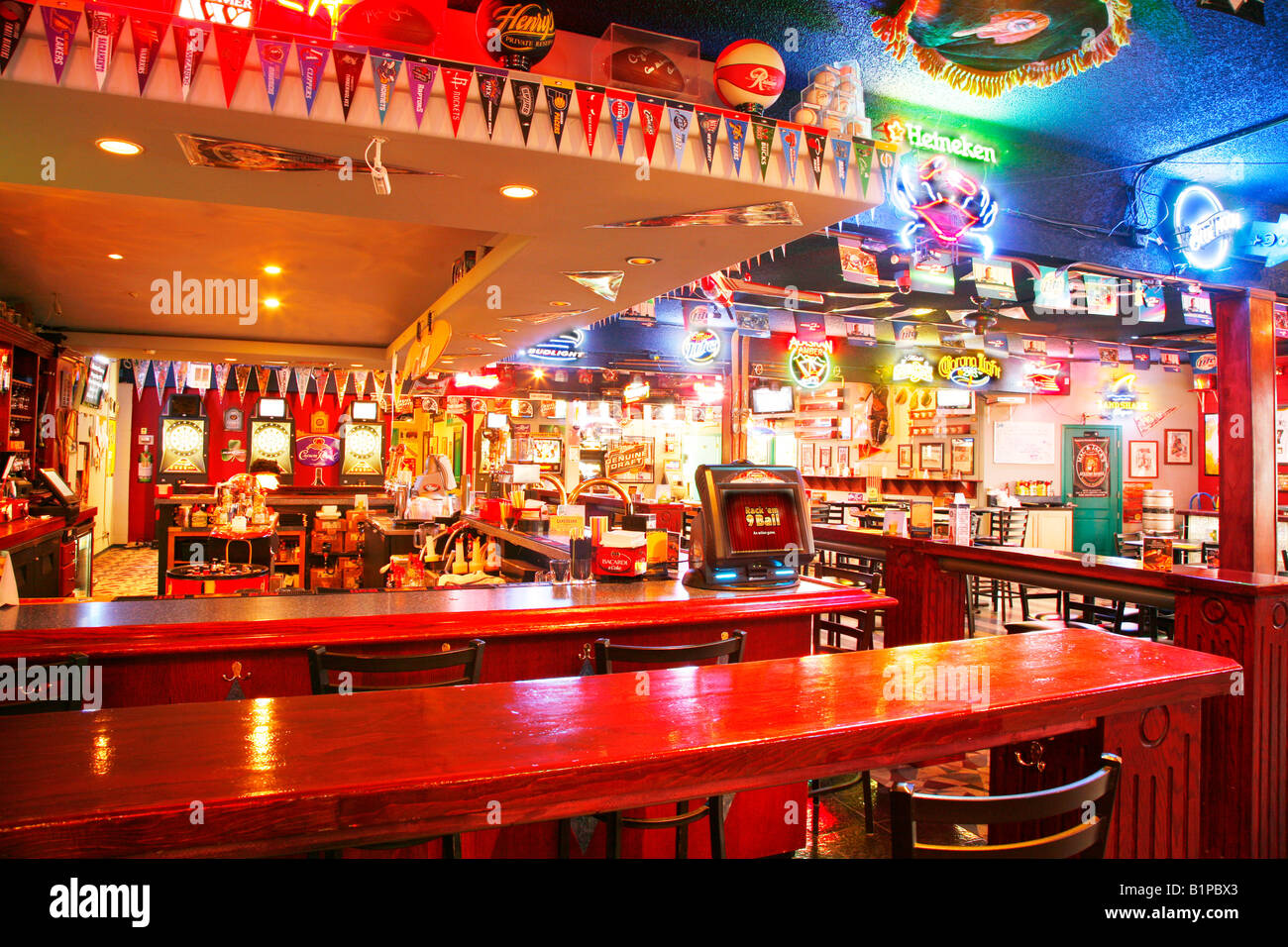 Small town US sports bar Stock Photo - Alamy