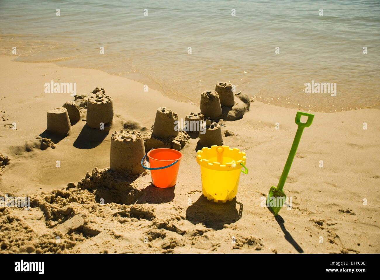 Bucket spade sand castles hi-res stock photography and images - Alamy