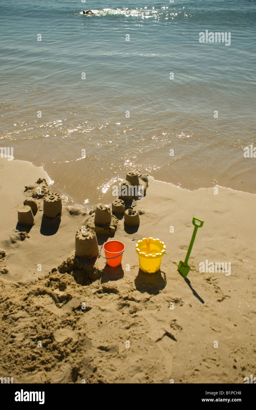 Bucket spade sand castles hi-res stock photography and images - Alamy