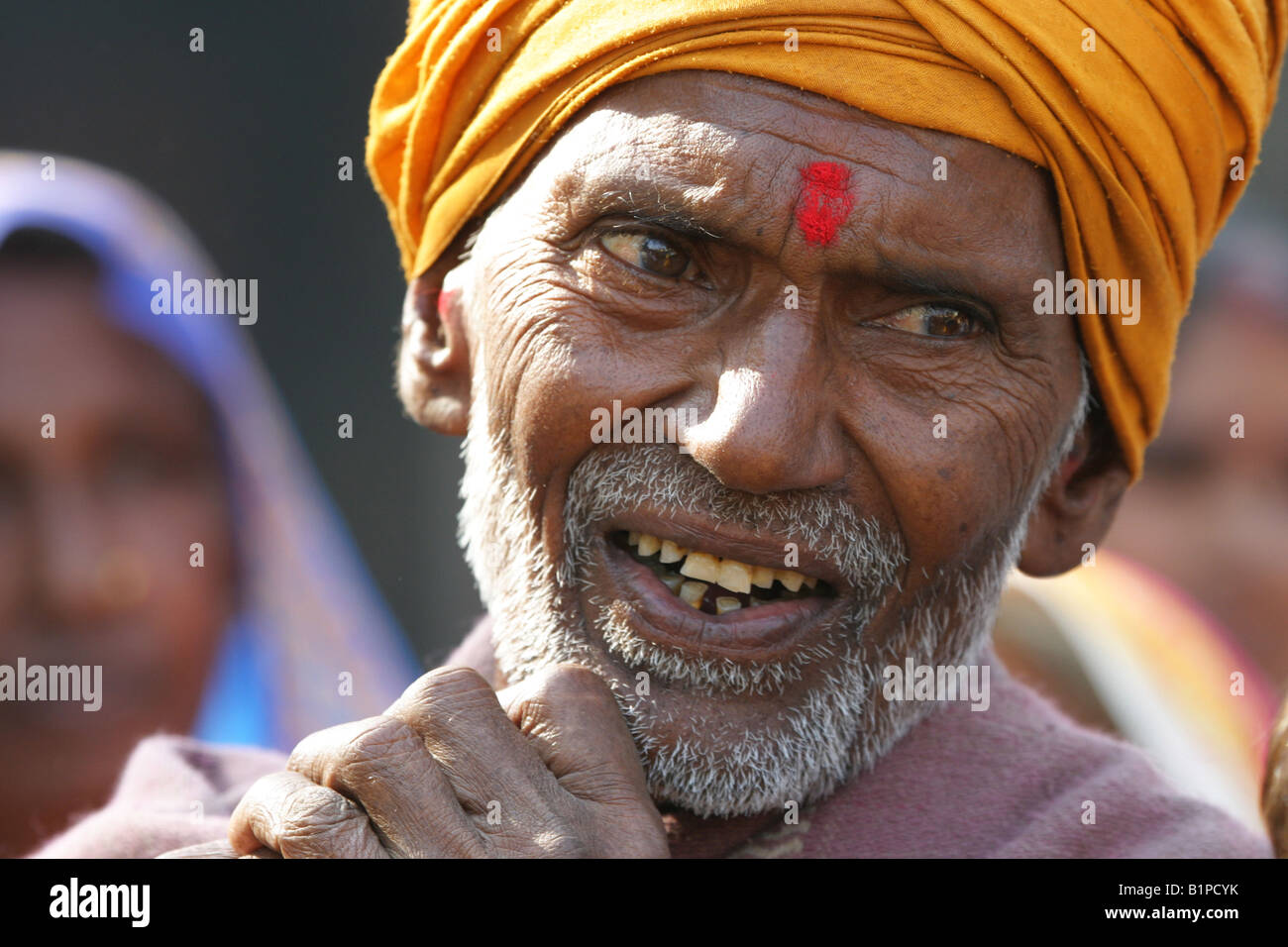 indian man smiling Stock Photo - Alamy