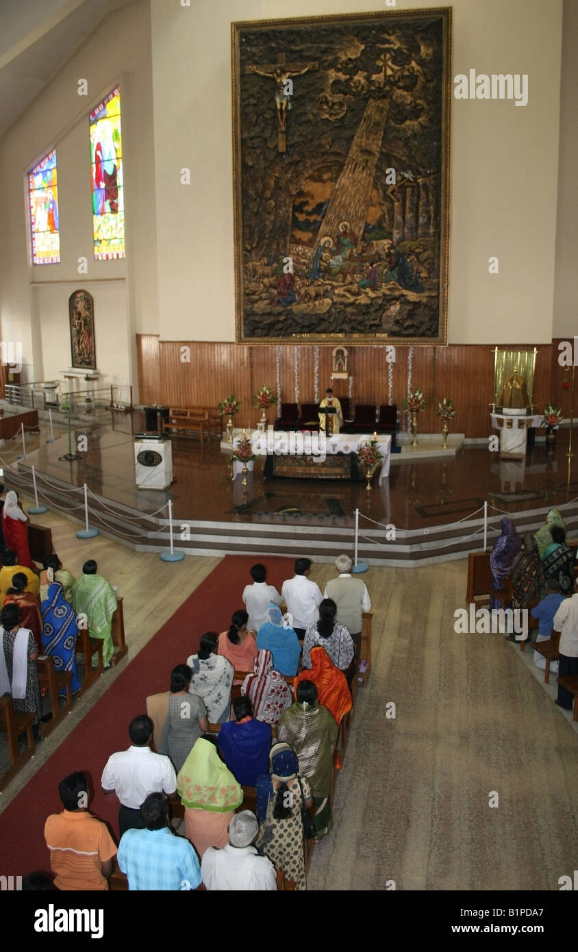 Thursday Mass inside the Infant Jesus Catholic Church , Bangalore ...
