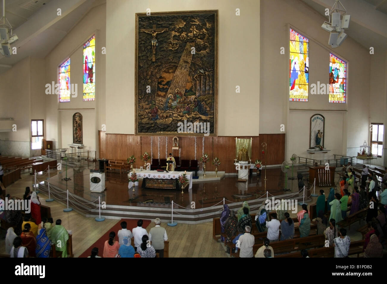 Thursday Mass inside the Infant Jesus Catholic Church , Bangalore ...