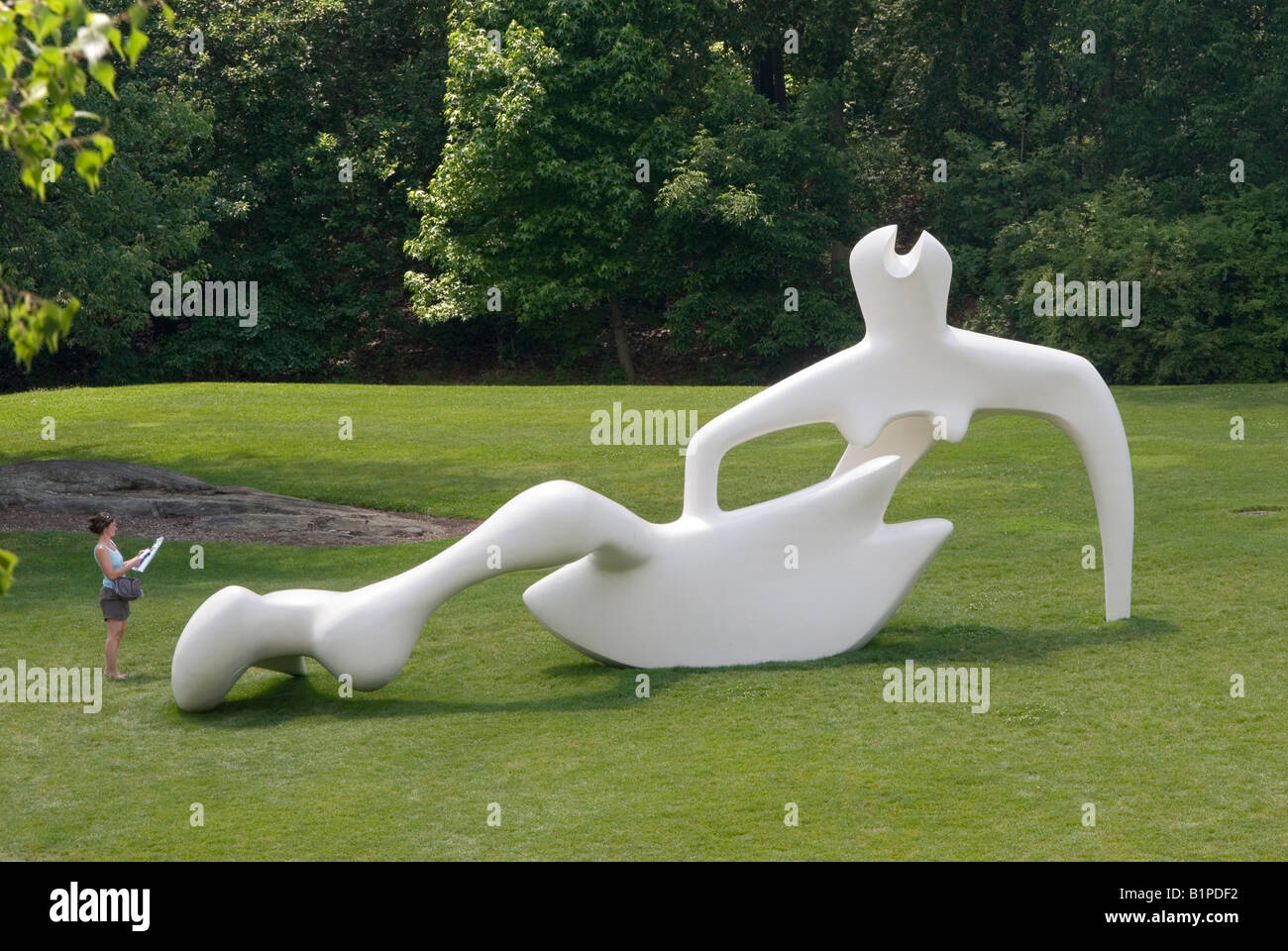 Reclining figure moore new york hi-res stock photography and images - Alamy