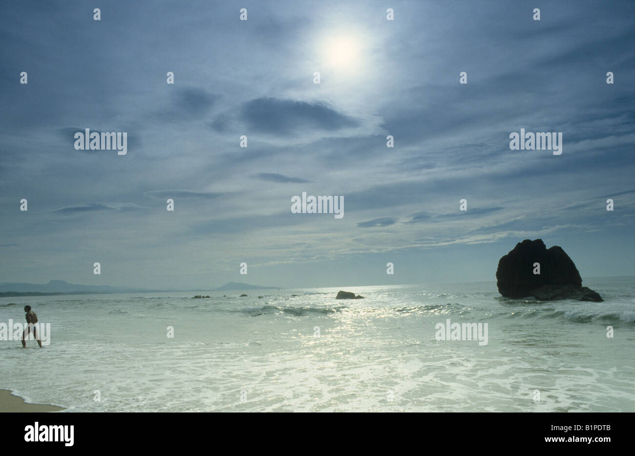 Beach wading sand sea paddling hi-res stock photography and images - Alamy