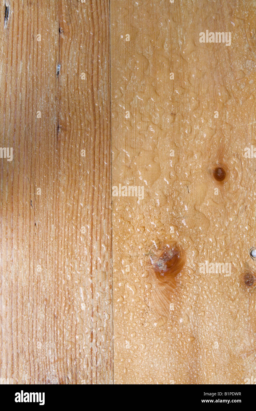 "background image of timber with rain-drops Stock Photo - Alamy