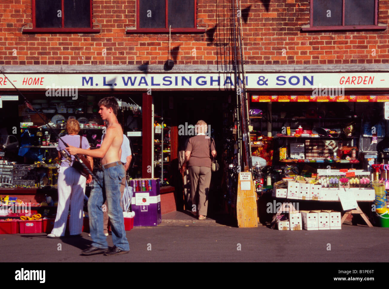Window display in hardware shop hi-res stock photography and images - Alamy