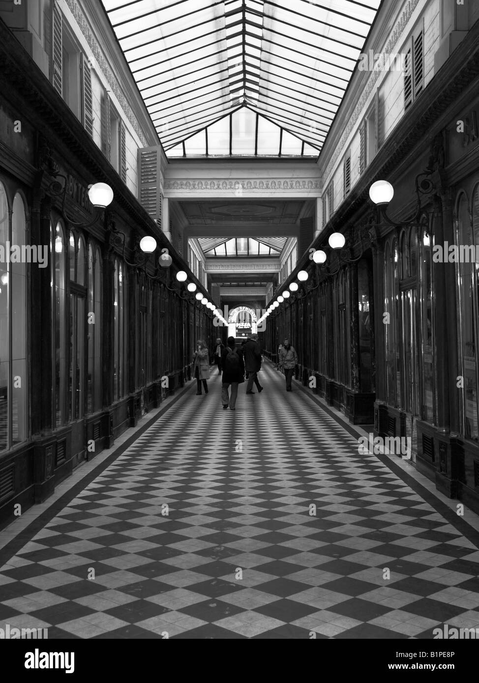 Louvre shopping arcade hi-res stock photography and images - Alamy