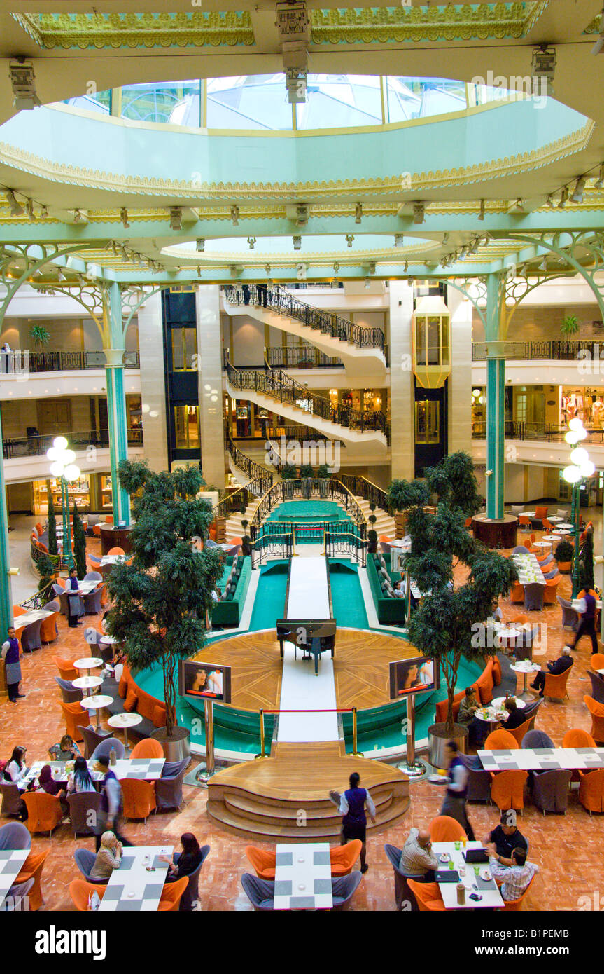 The interior First Residence shopping mall at the Four Seasons Nile ...