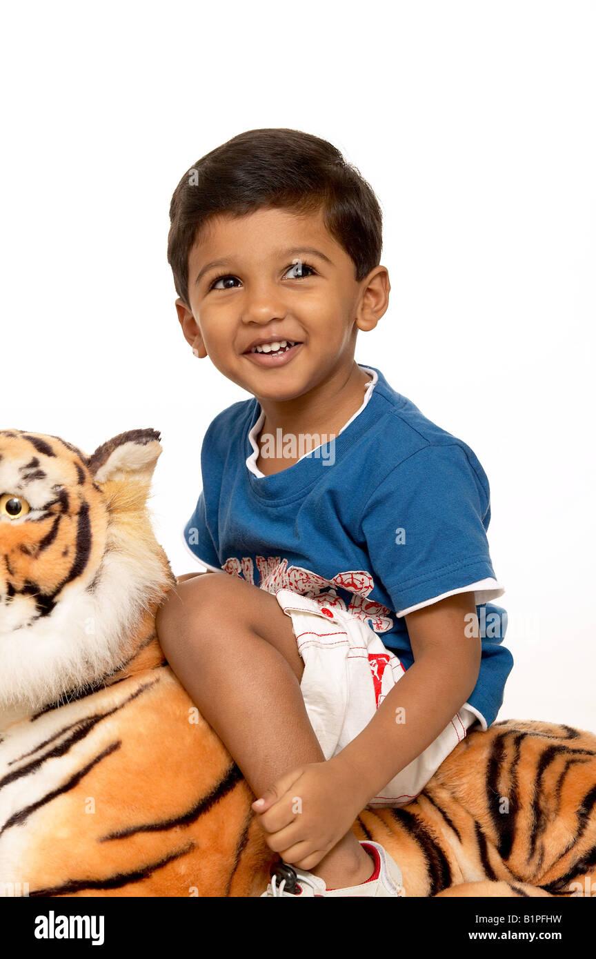 Kid round hi-res stock photography and images - Alamy