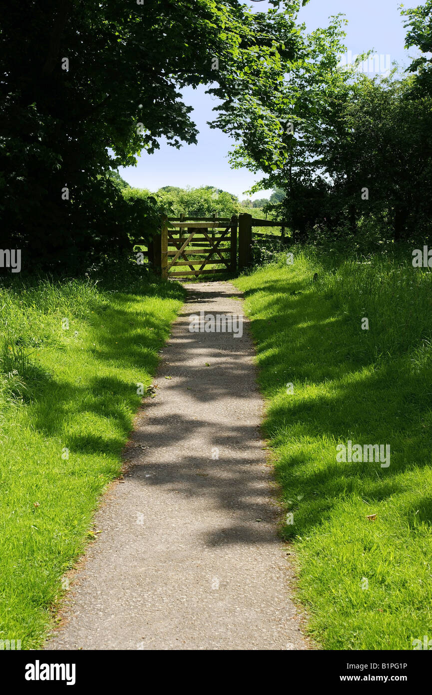 A gate on a footpath Stock Photo - Alamy
