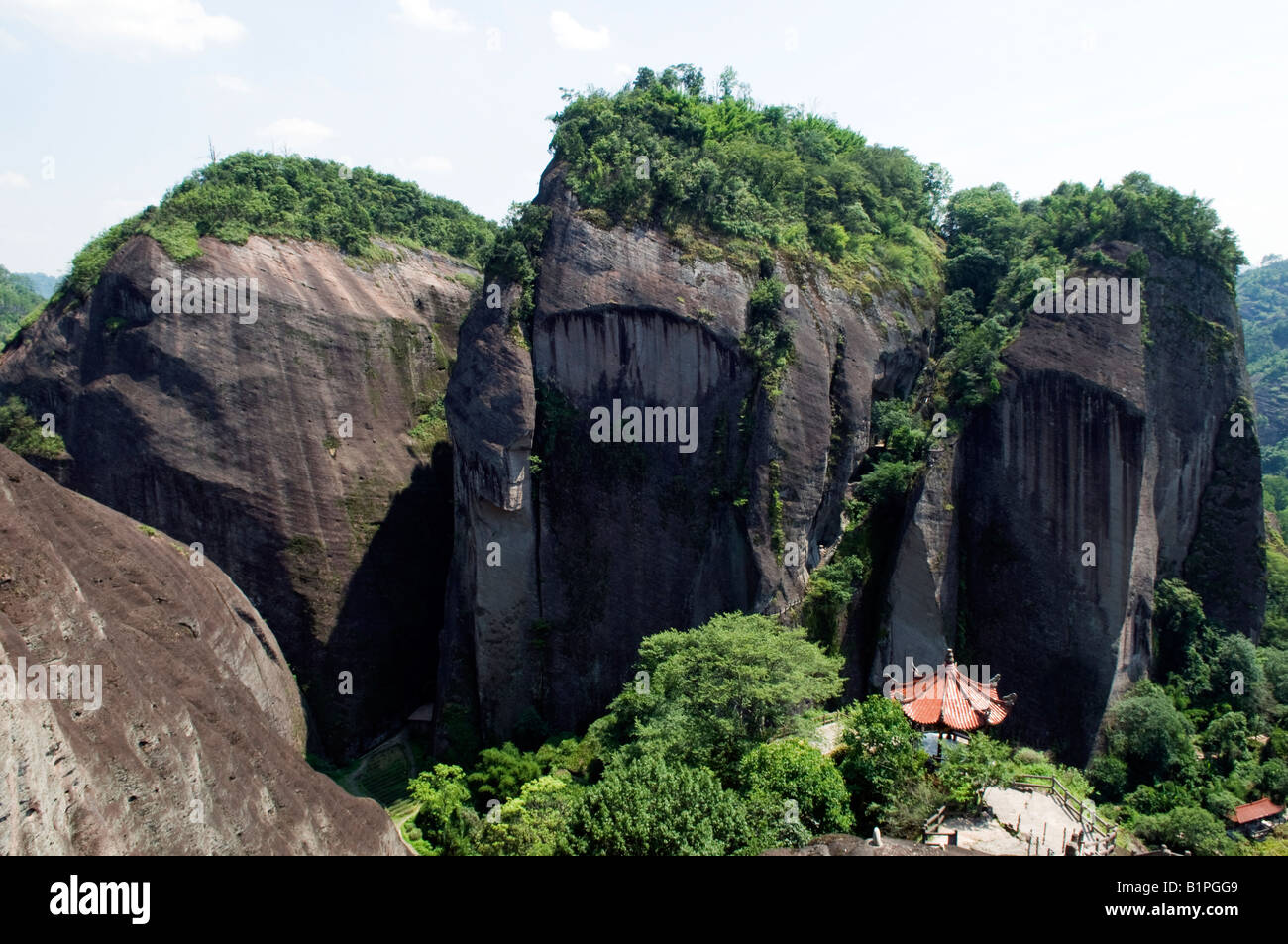 Mt wuyi national park hi-res stock photography and images - Alamy