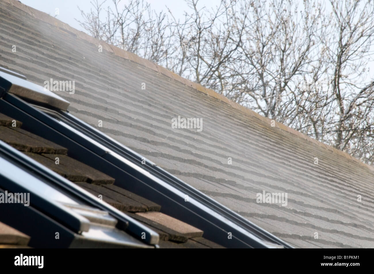 snow on roof Stock Photo - Alamy