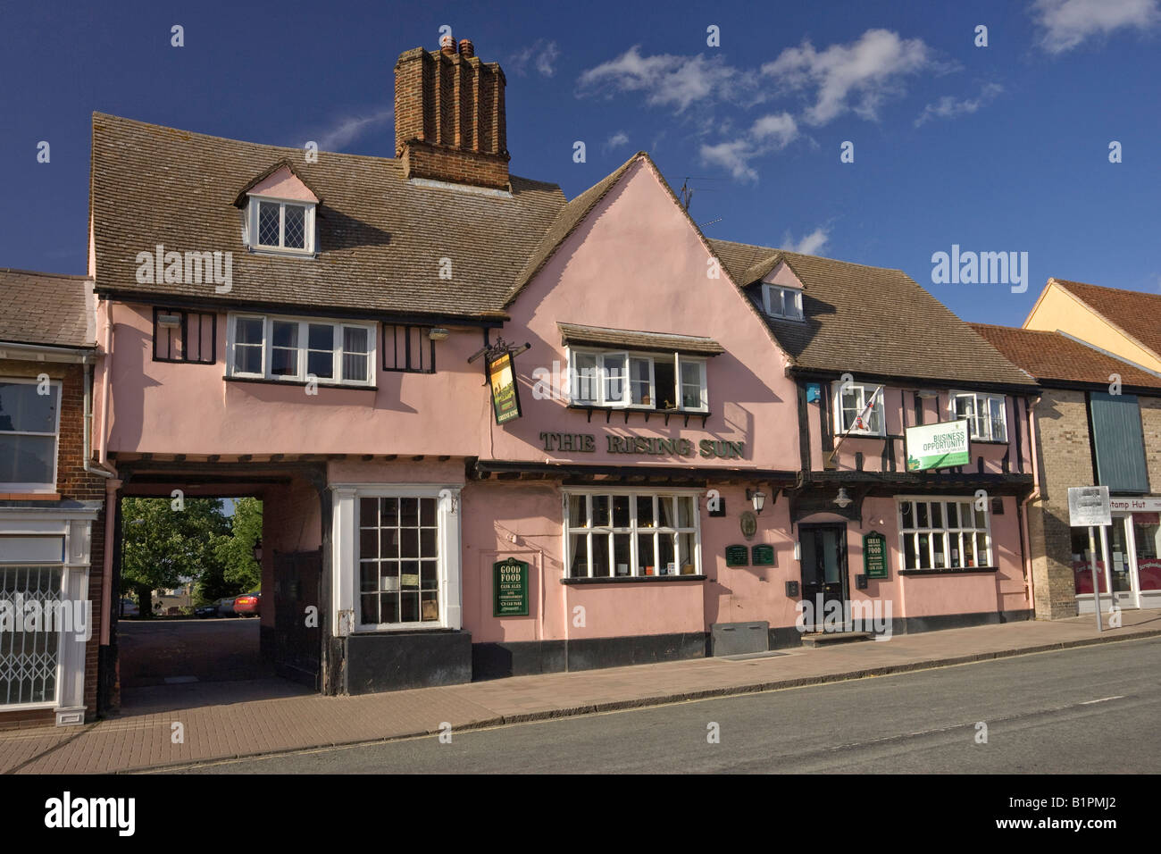 Rising sun pub hi-res stock photography and images - Alamy