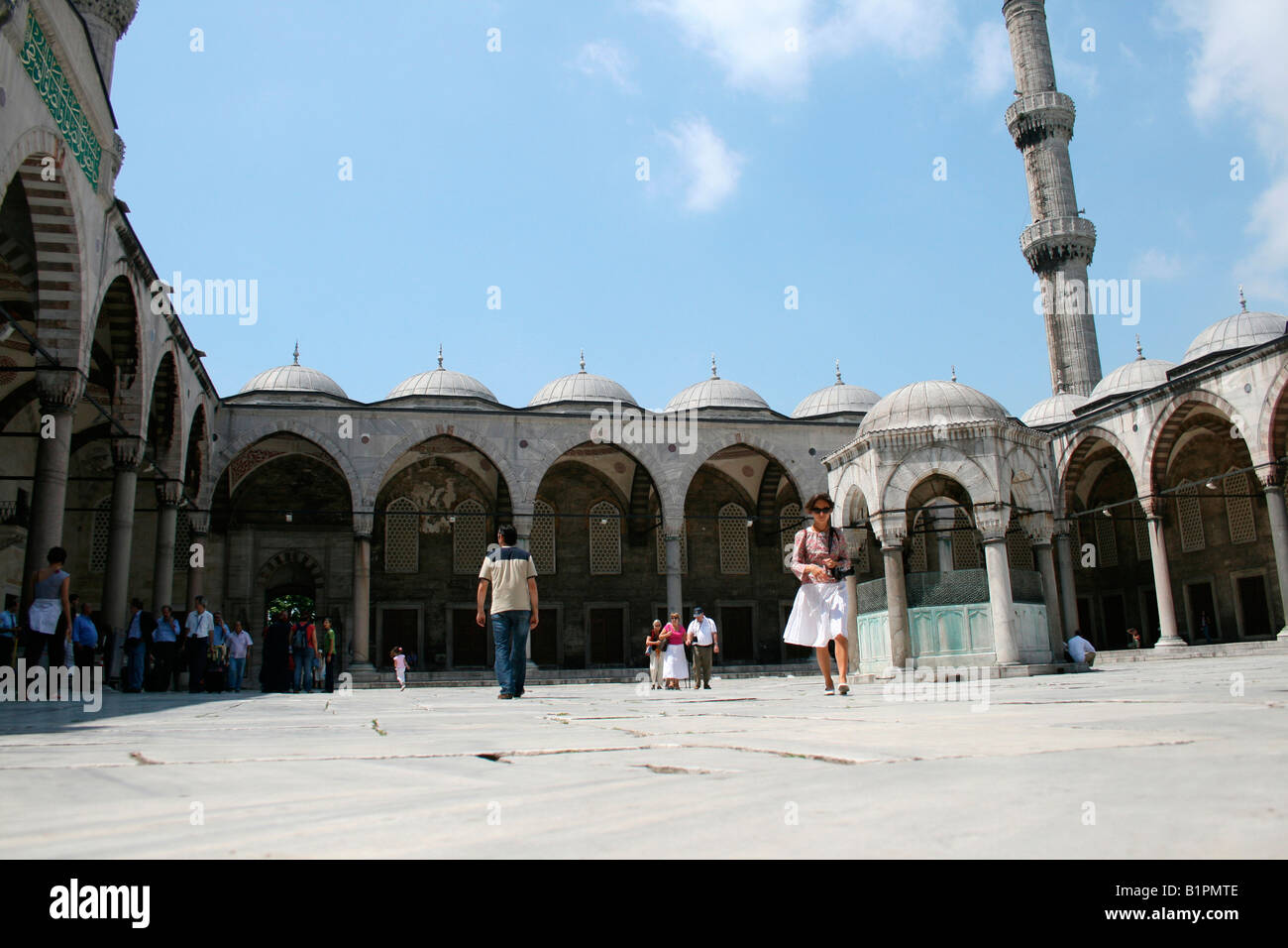 Istanbul's Blue Mosque inner courtyard Stock Photo - Alamy