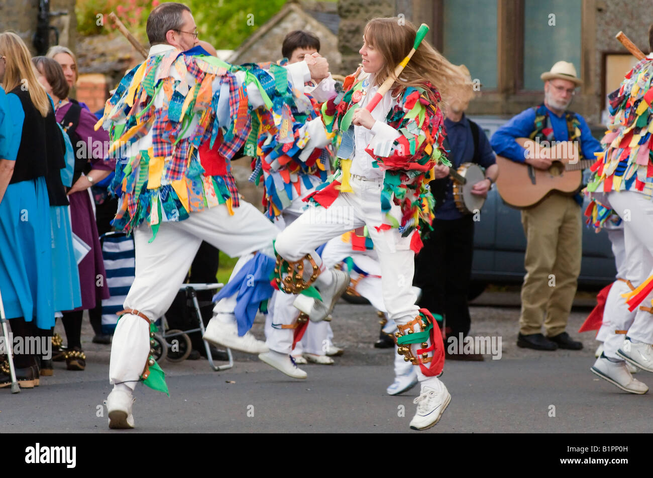 Male and female dancers hi-res stock photography and images - Alamy