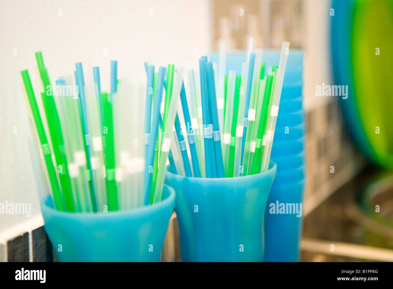 cups of drinking straws Stock Photo - Alamy