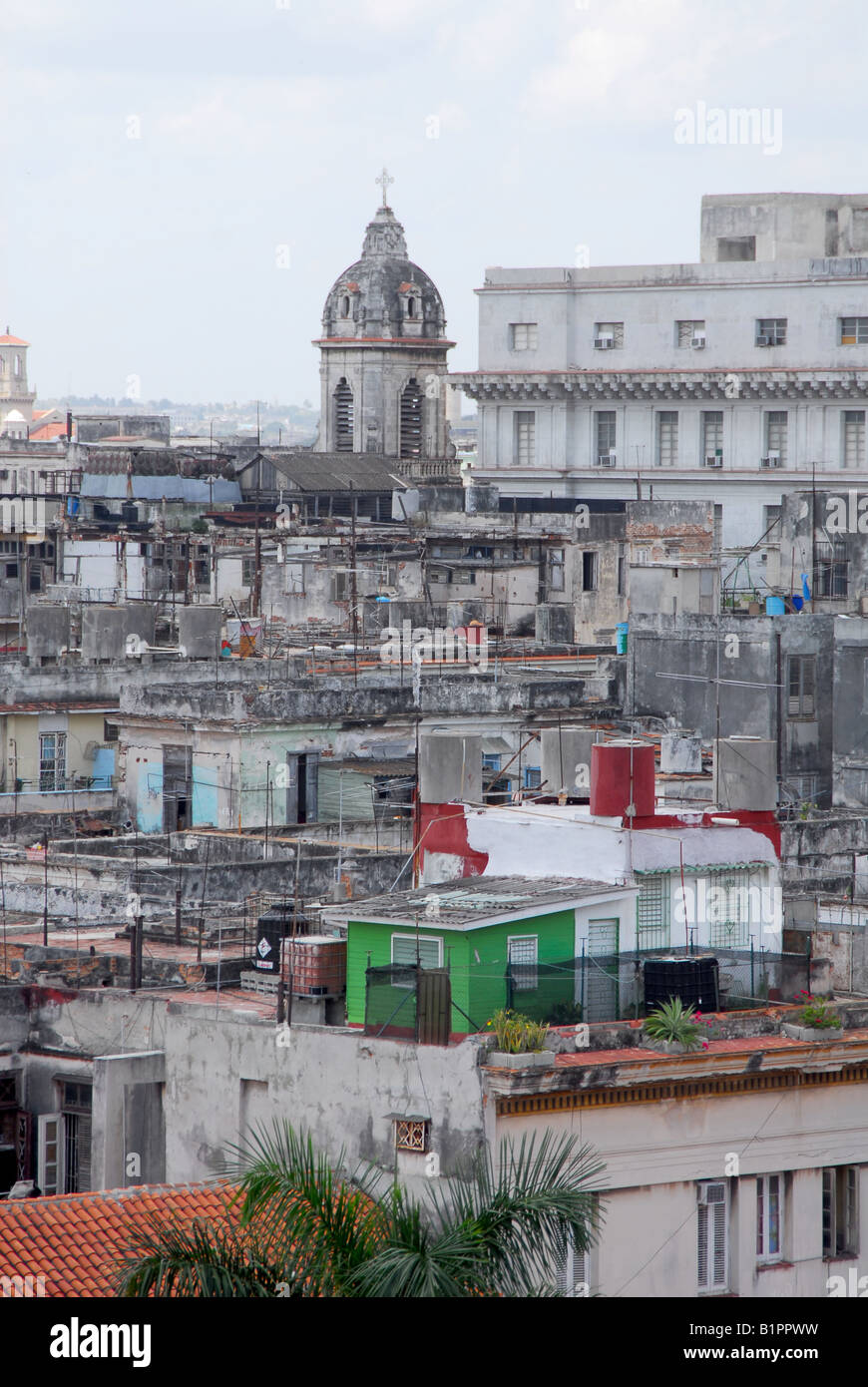 Faded grandeur havana hi-res stock photography and images - Alamy