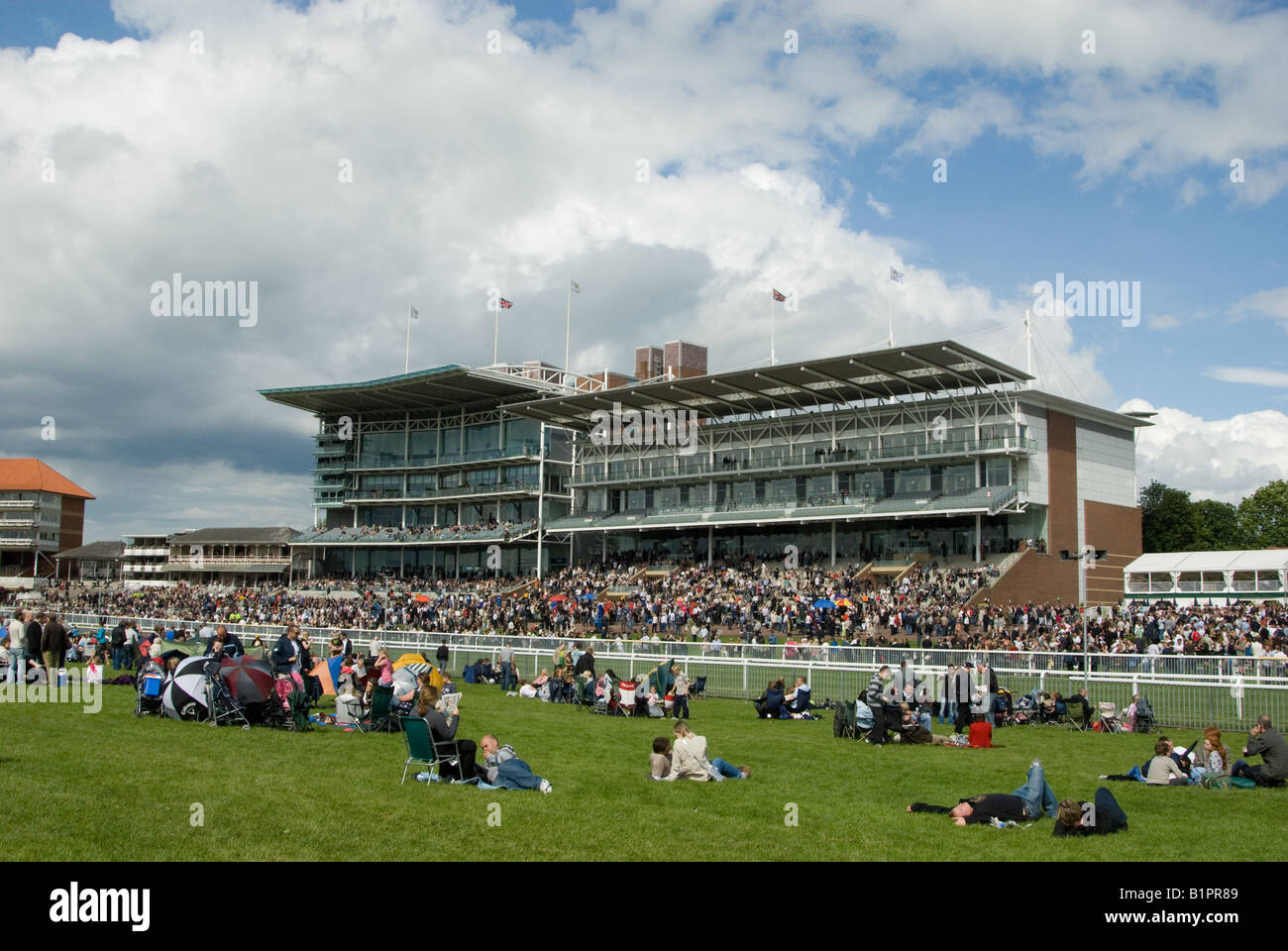 At the royal ascot at york racecourse hi-res stock photography and ...