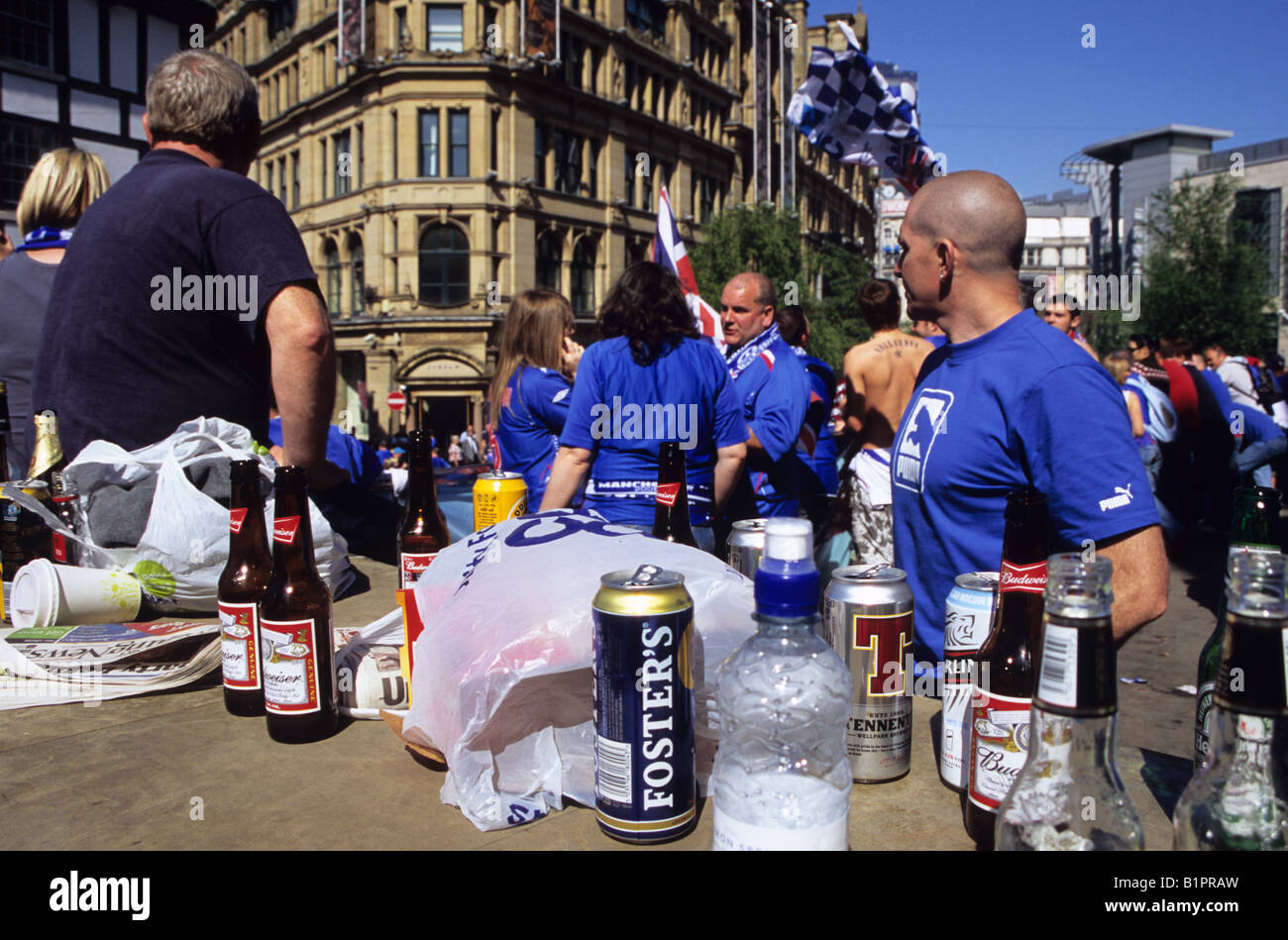 Rangers fans hi-res stock photography and images - Alamy