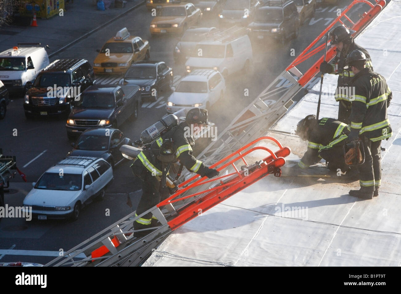 Fire brigade new york hi-res stock photography and images - Alamy