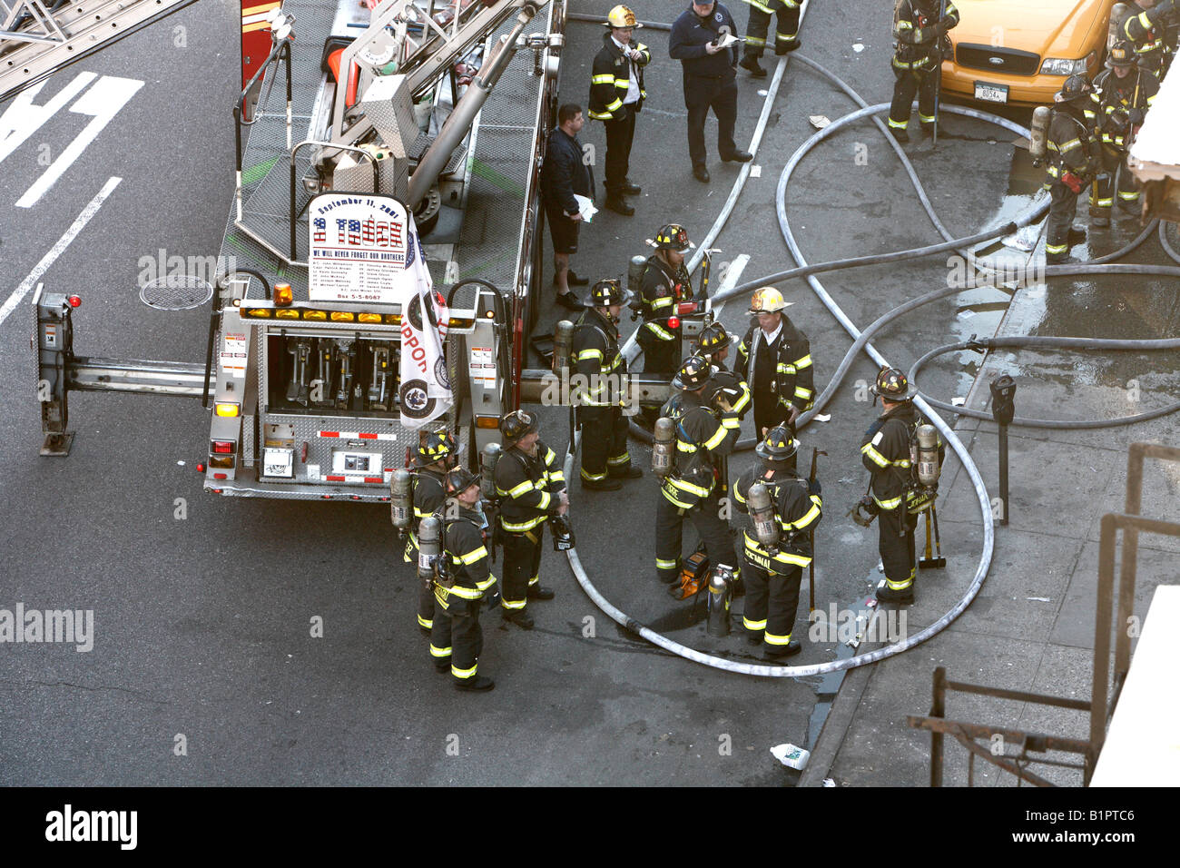 Nyc Fire Truck Stock Photos & Nyc Fire Truck Stock Images - Alamy