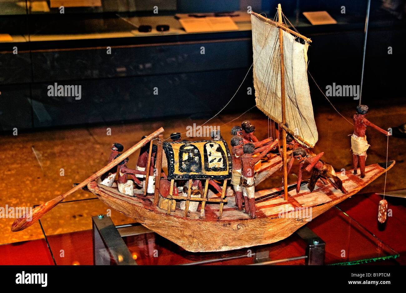 Ancient egypt boat pharaoh hi-res stock photography and images - Alamy