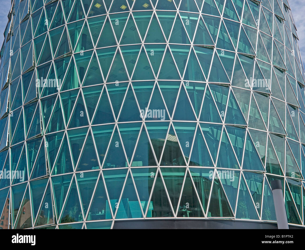 Glass storefront hi-res stock photography and images - Alamy