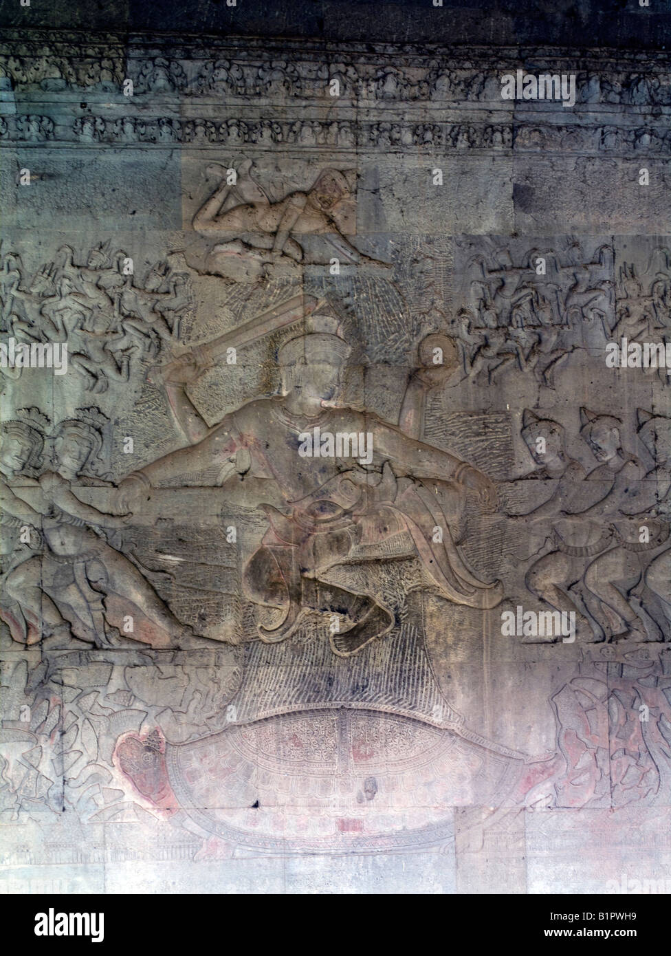 Angkor wat vertical hi-res stock photography and images - Alamy