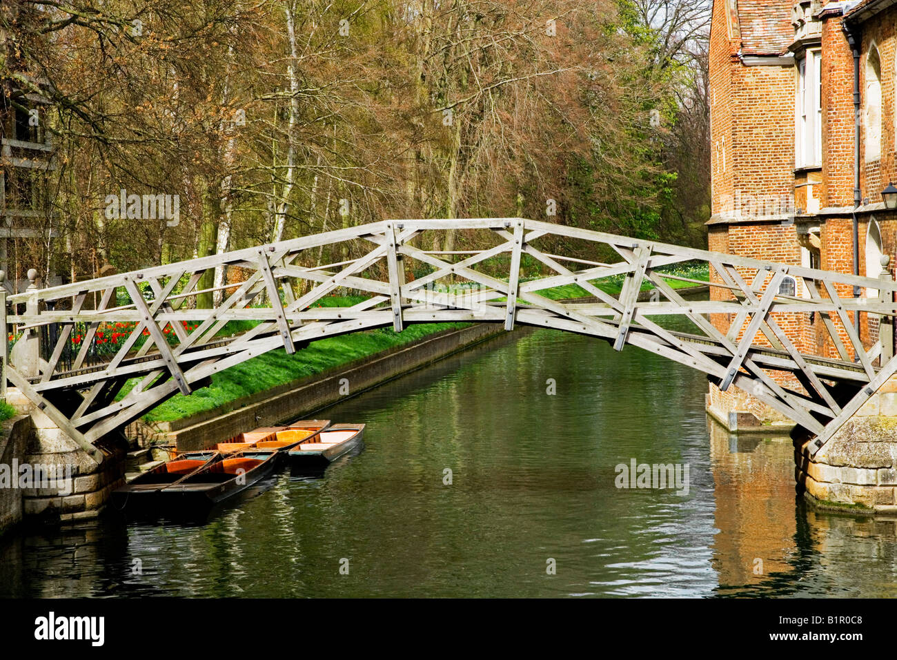 Wooden mathematical bridge over the River Cam at Queen's College ...