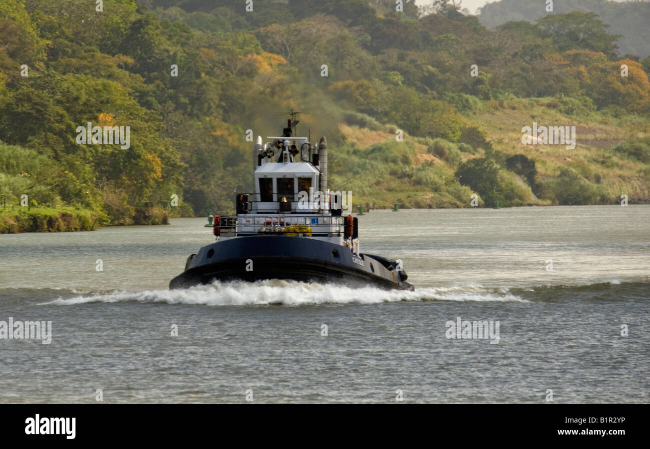 Tug boat tugboat hi-res stock photography and images - Alamy