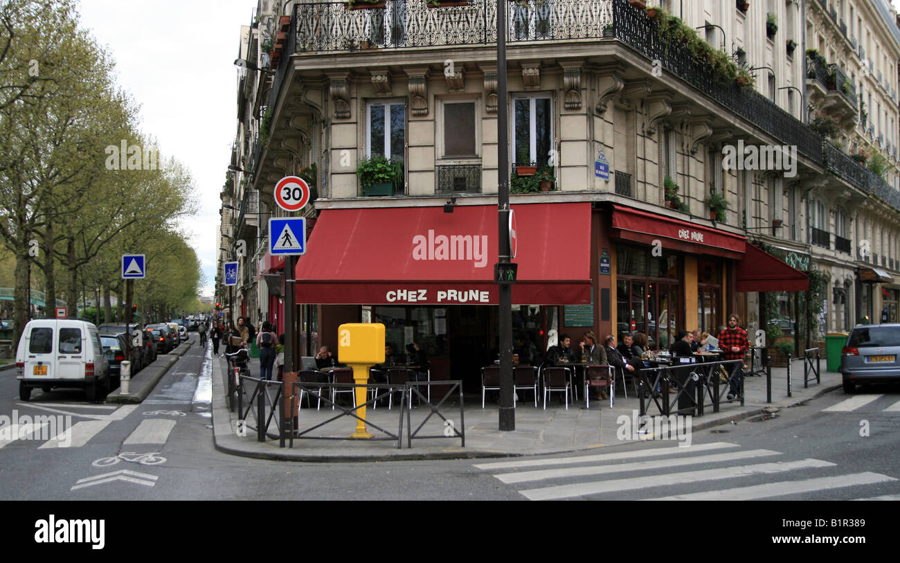 Chez Prune Cafe, Paris Stock Photo - Alamy