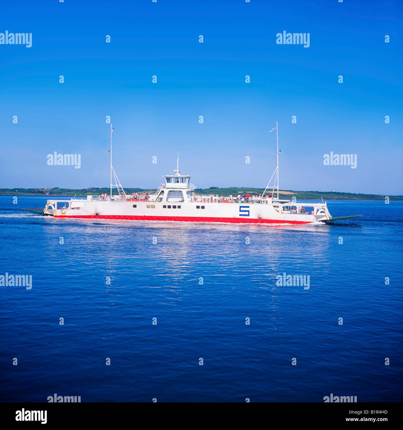 Shannon ferry hi-res stock photography and images - Alamy