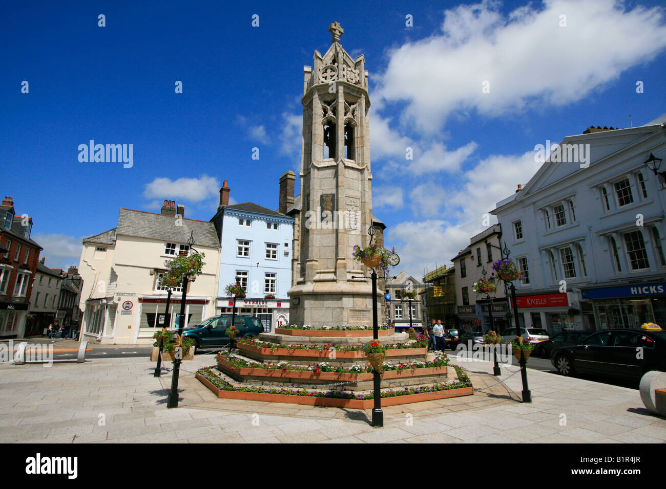 Uk cornwall launceston market square hi-res stock photography and ...