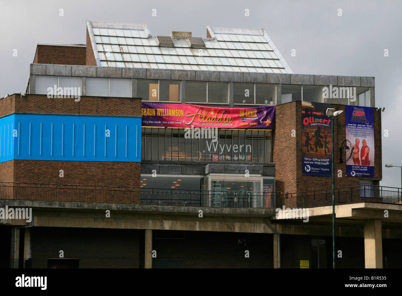 Swindon town centre shops wiltshire hi-res stock photography and images ...