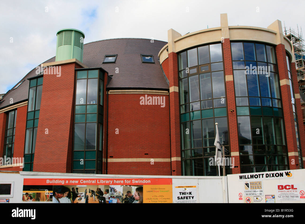 Swindon library hi-res stock photography and images - Alamy
