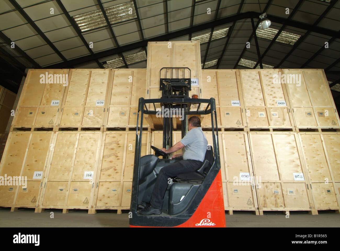 Fork lift truck hi-res stock photography and images - Alamy