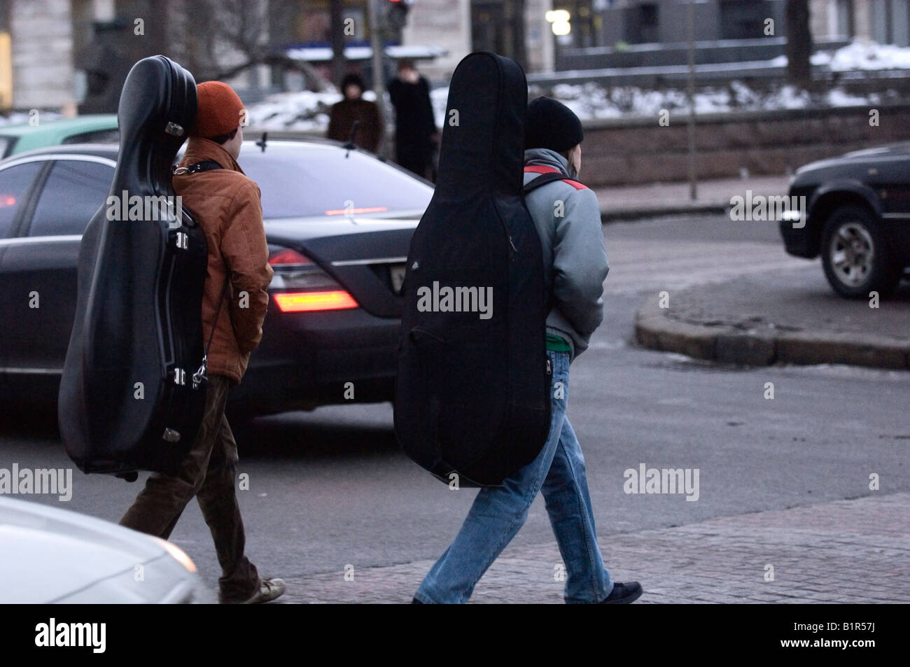 Cello carry hi-res stock photography and images - Alamy