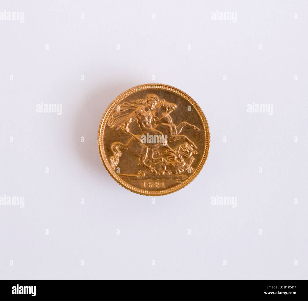 Half sovereign hi-res stock photography and images - Alamy