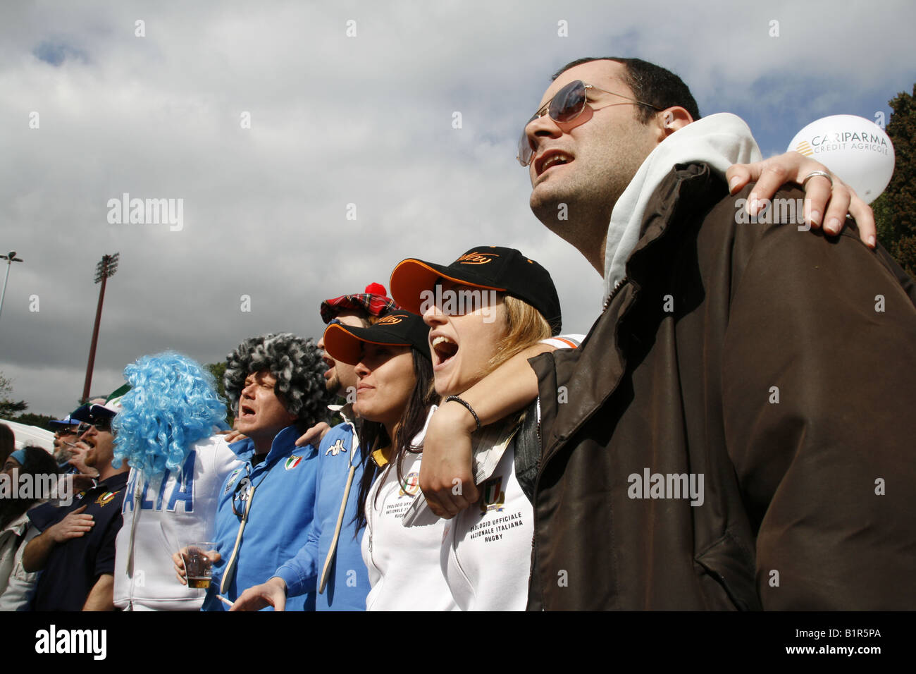 italian rugby fans singing in rome for the six nations match versus ...