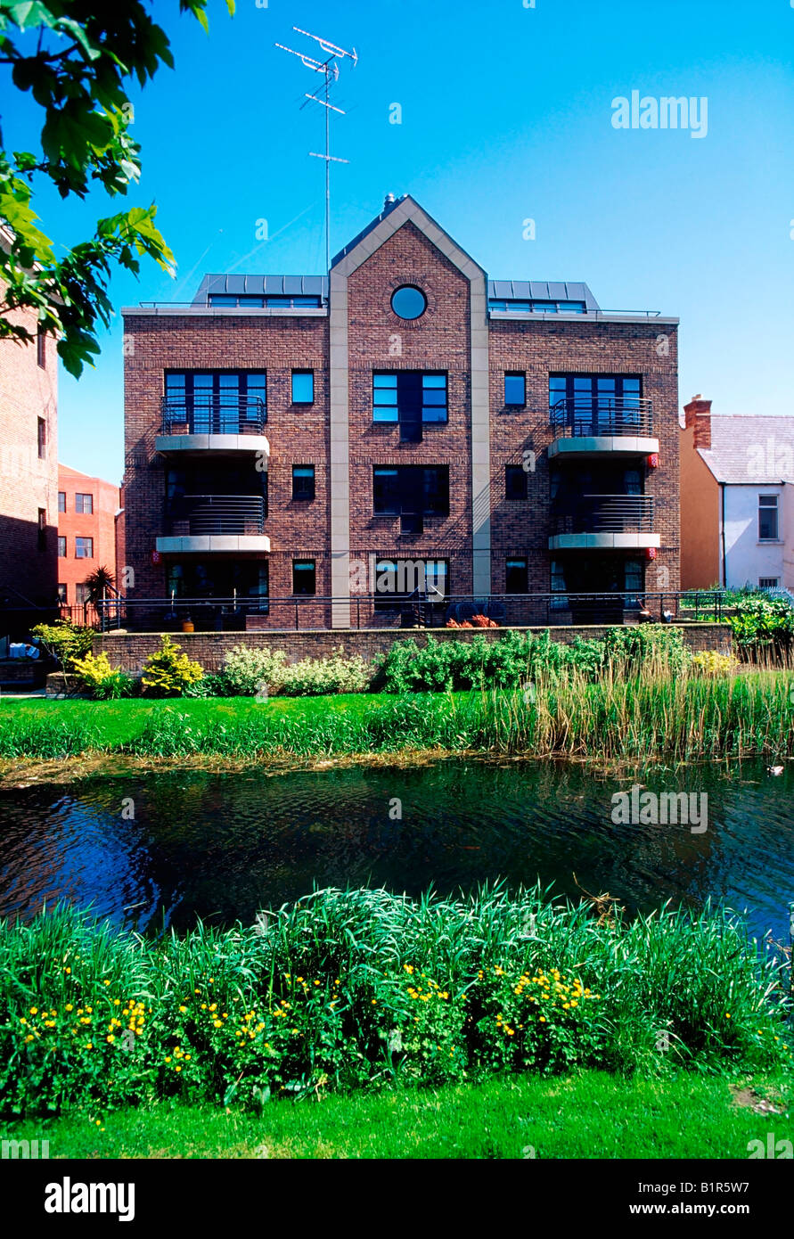 Baggot street bridge hi-res stock photography and images - Alamy