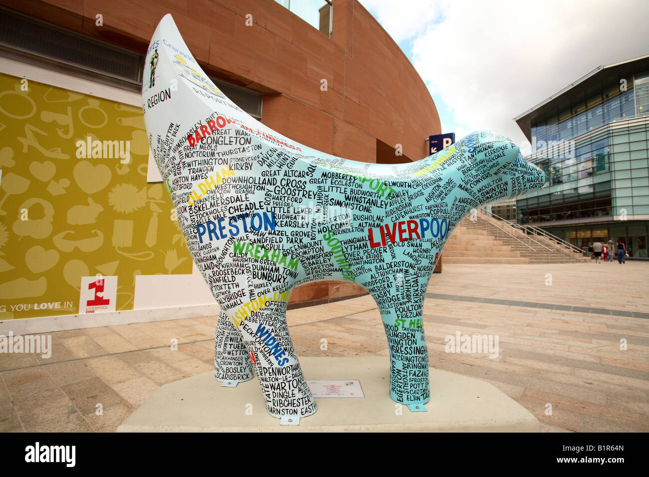 Superlambanana sculptures street art liverpool hi-res stock photography ...
